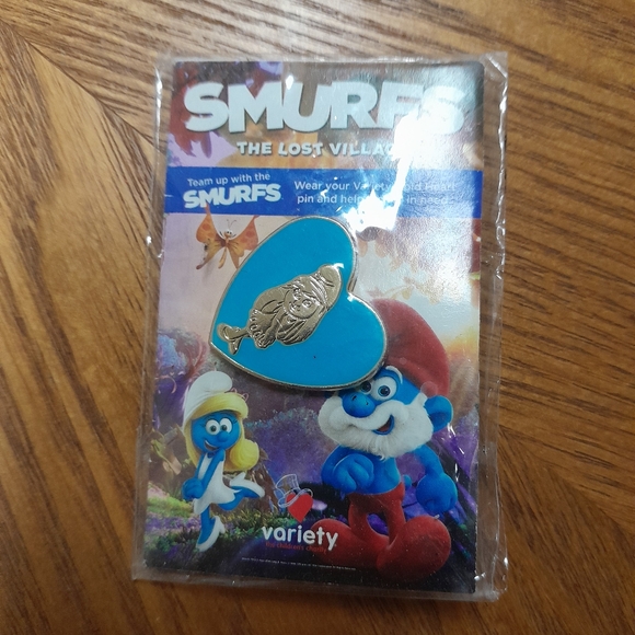 Unknown | Jewelry | Smurfs Heartshaped Pin Sizeos Unknown | Poshmark